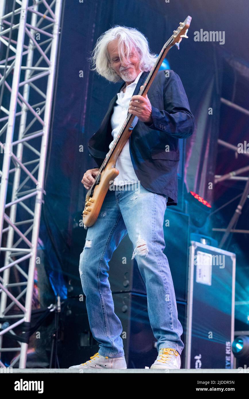 Warwick streamer -Fotos und -Bildmaterial in hoher Auflösung – Alamy