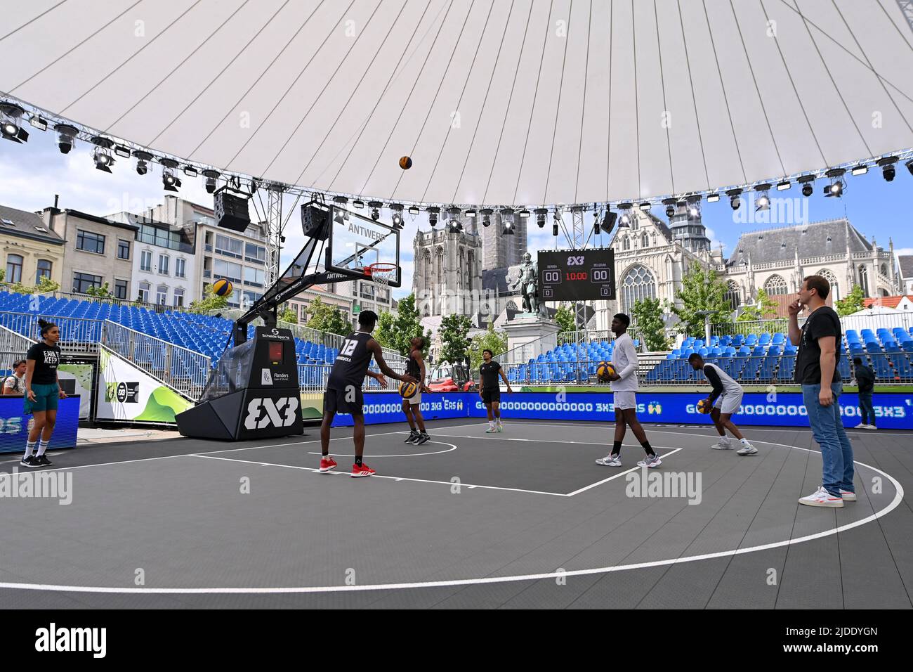 Die Abbildung zeigt eine Vorschau auf die kommende FIBA 3x3 Basket ...