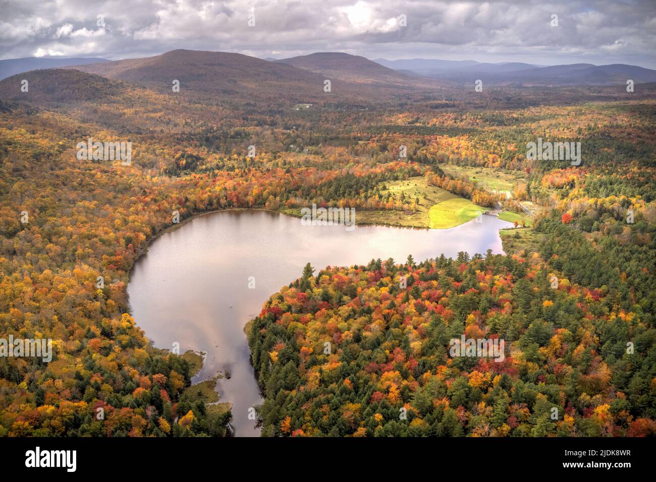 Colgate see wilder wald -Fotos und -Bildmaterial in hoher Auflösung – Alamy