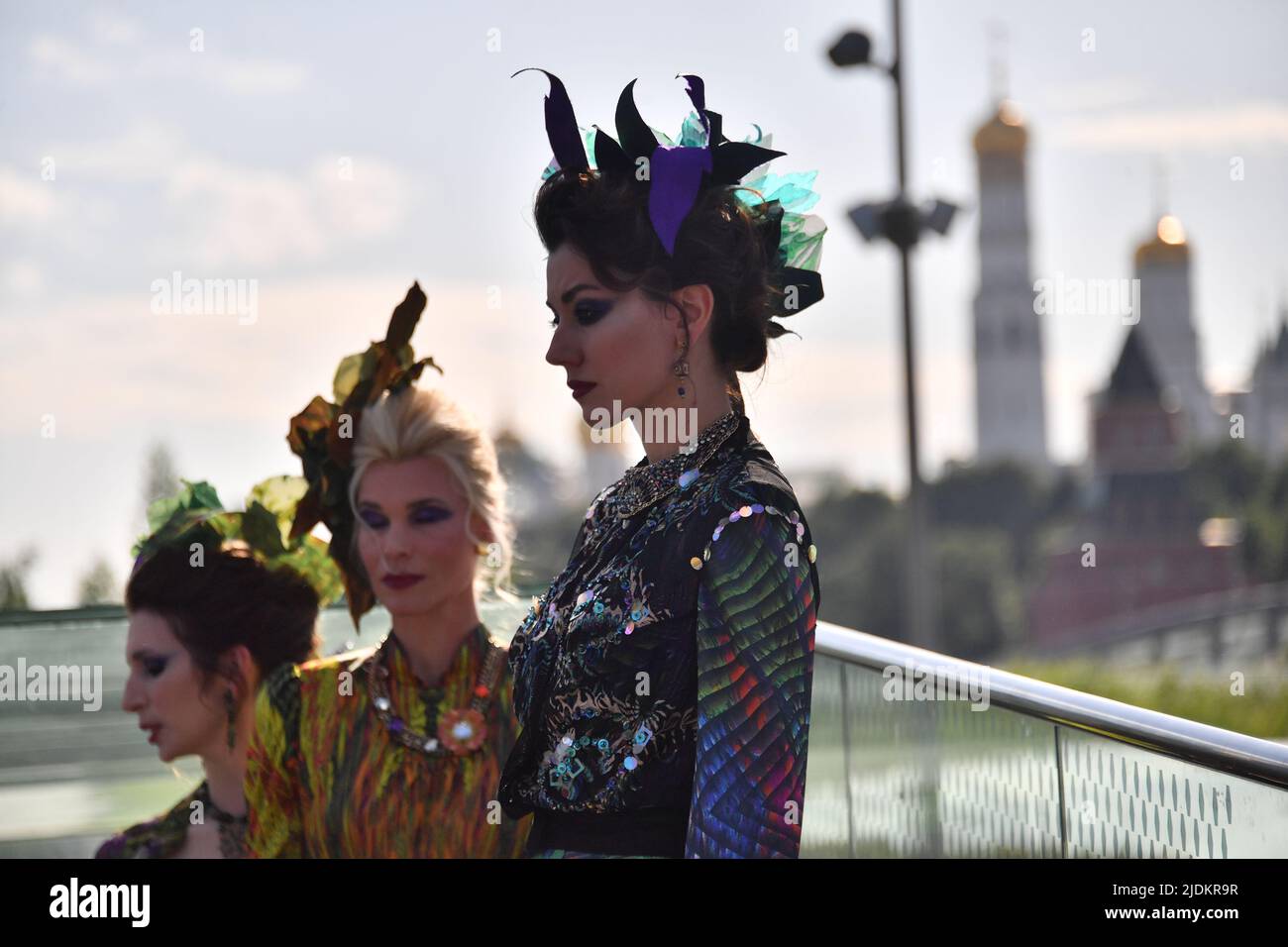 Moskau. Models, die im Rahmen der Moskauer Modewoche im Großen ...