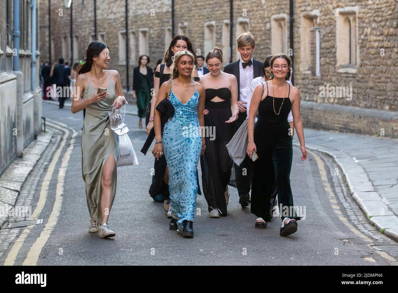 Party studenten -Fotos und -Bildmaterial in hoher Auflösung – Alamy