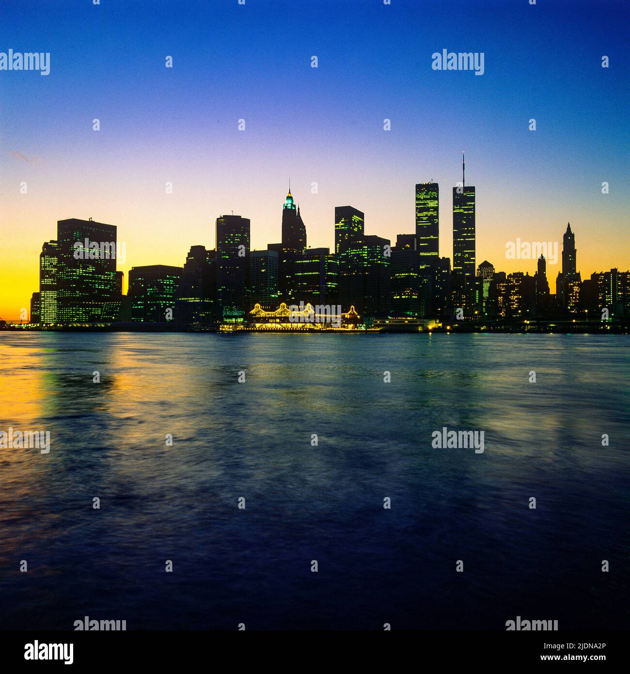 Wtc world trade center twin towers turmsilhouetten -Fotos und ...