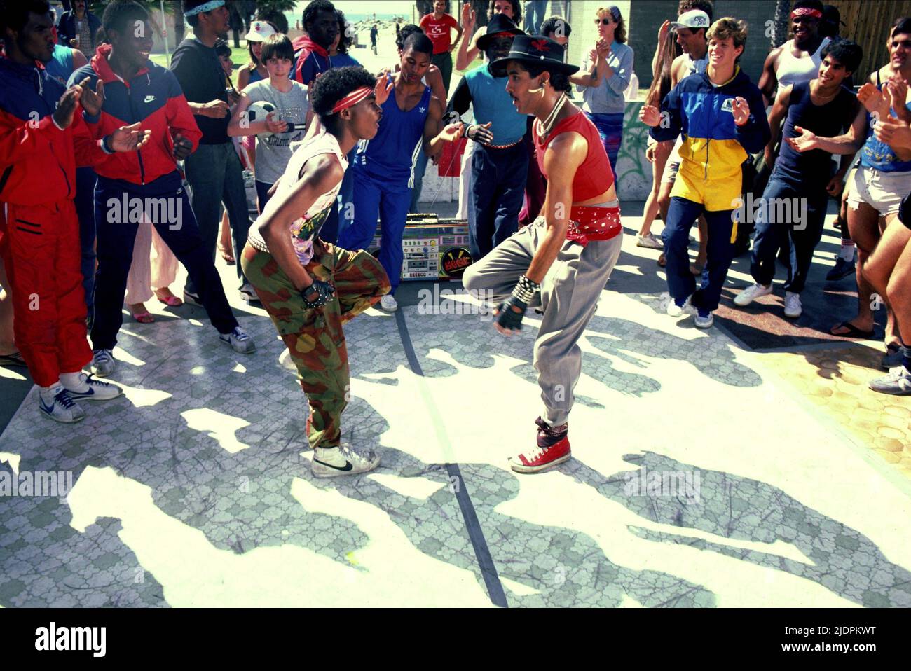 Breakdance movie -Fotos und -Bildmaterial in hoher Auflösung – Alamy