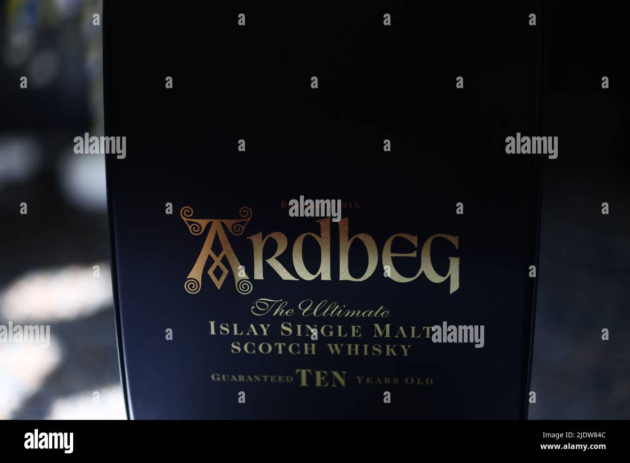 Moet hennessy logo -Fotos und -Bildmaterial in hoher Auflösung – Alamy
