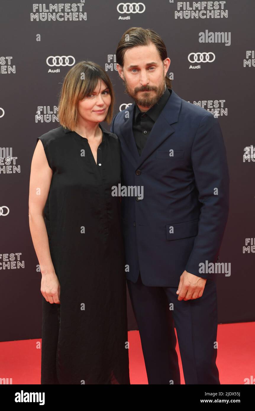 München, Deutschland. 23.. Juni 2022. Schauspieler Clemens Schick kommt ...