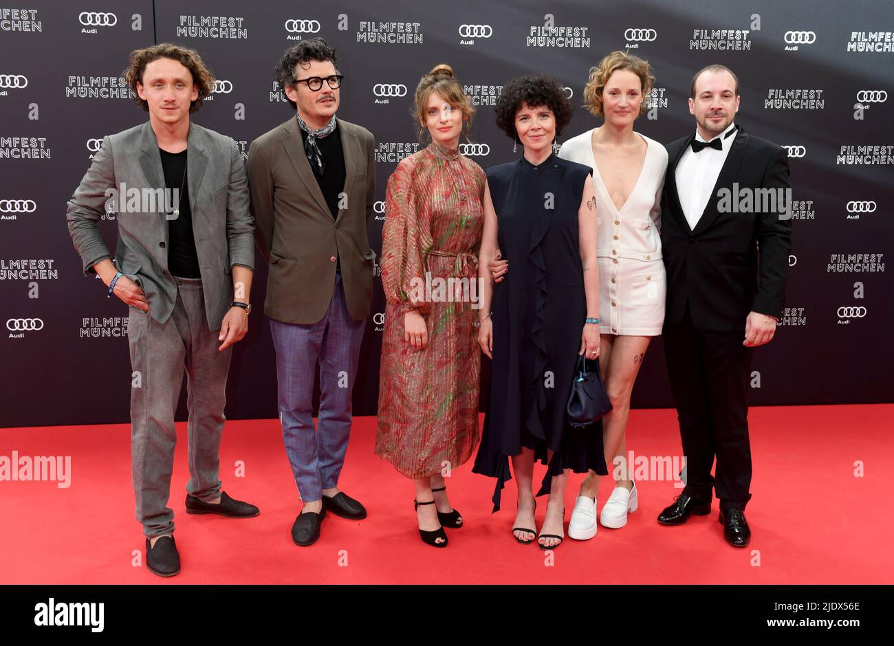 München, Deutschland. 23.. Juni 2022. Die Schauspieler Aaron Friesz, (l ...