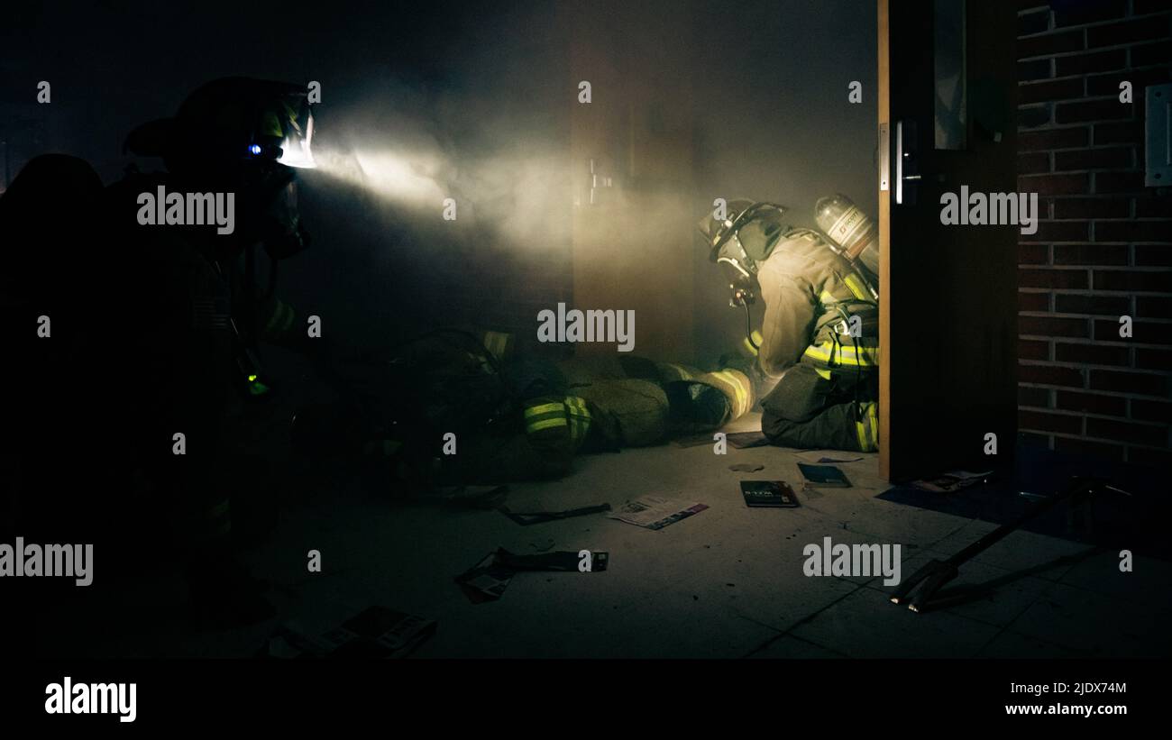 U.S. Airmen mit dem 325. Civil Engineer Squadron und den ...