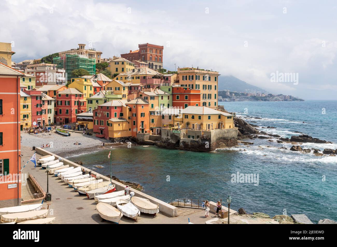 Das Fischerdorf Boccadasse, ein Bezirk von Genua, Genua, Ligurien, Italien Stockfotografie - Alamy