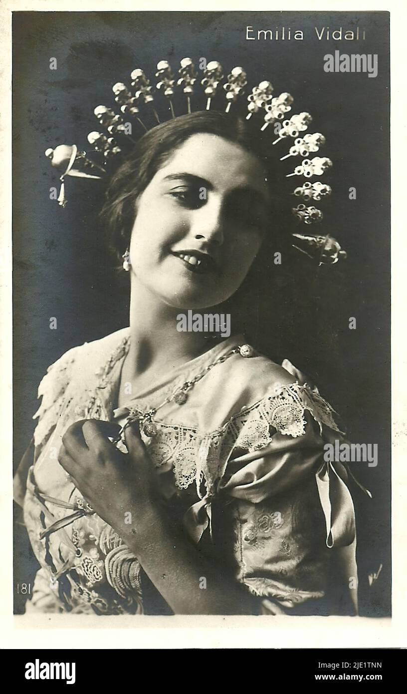 Porträt von Emilia Vidali in I promessi sposi (1922) 001 ...