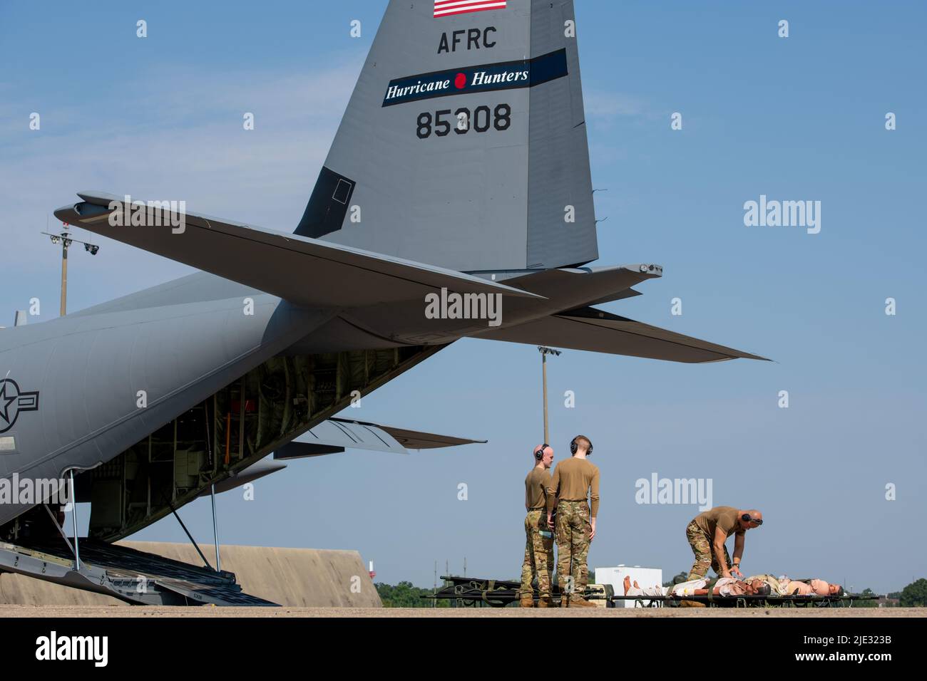 Mitglieder der 36. Aeromedical Evacuation Squadron auf der Keesler Air ...