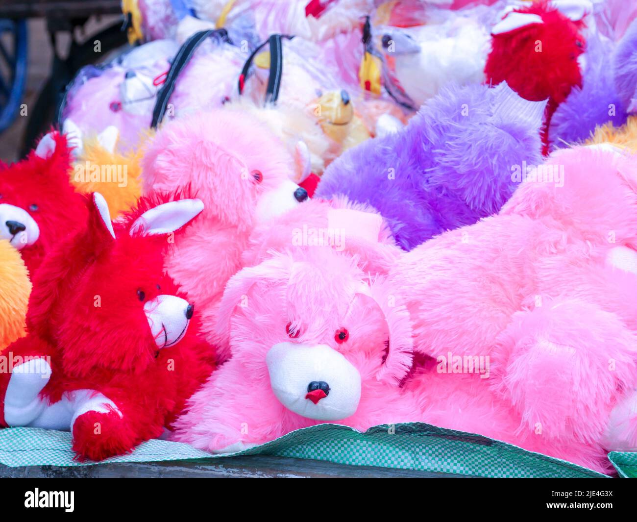Cartoon character bear -Fotos und -Bildmaterial in hoher Auflösung – Alamy