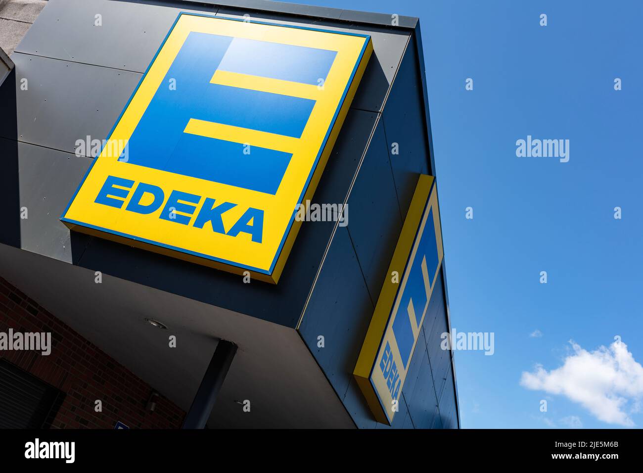 Edeka logo -Fotos und -Bildmaterial in hoher Auflösung – Alamy