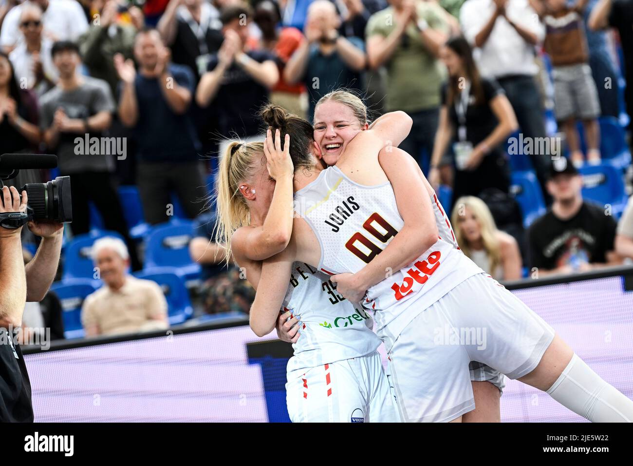 Die belgische Frau ine Joris, die belgische Becky Massey und die belgische Frau Julie Vanloo ...