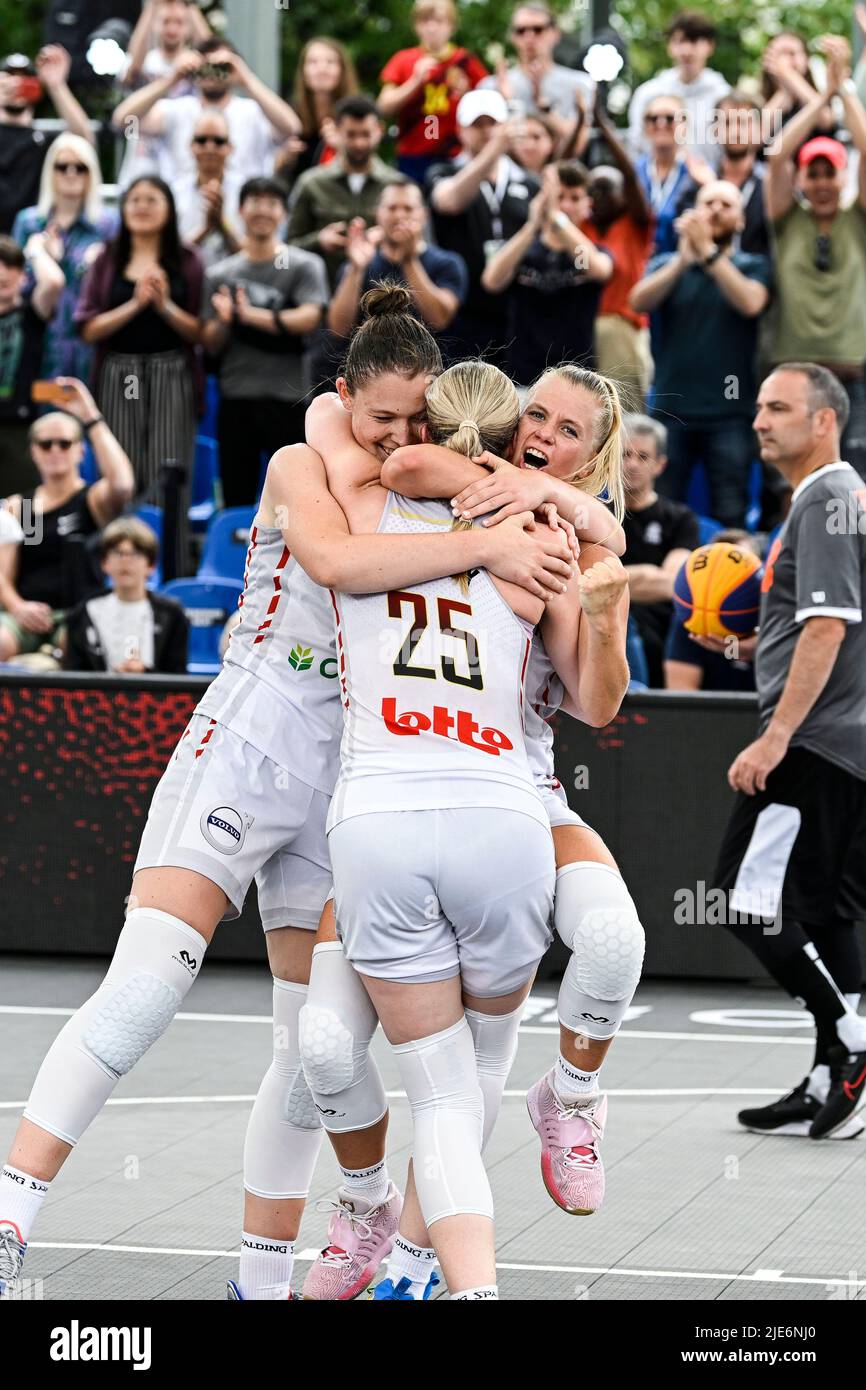 Die belgische Frau ine Joris, die belgische Becky Massey und die belgische Frau Julie Vanloo ...