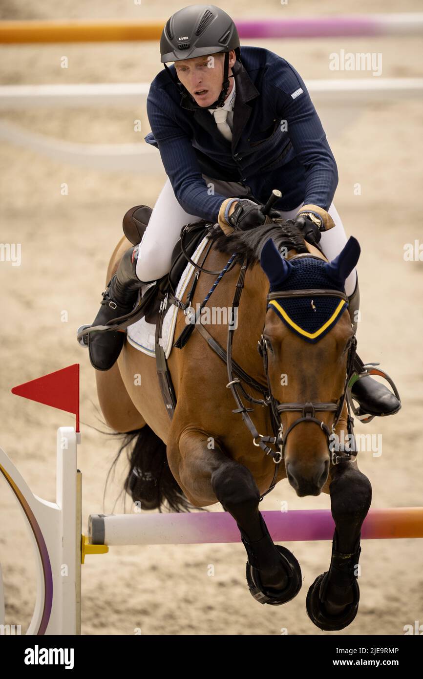 ROTTERDAM - Daniel Coyle (Irland) im Einsatz beim Nations Cup Springen ...