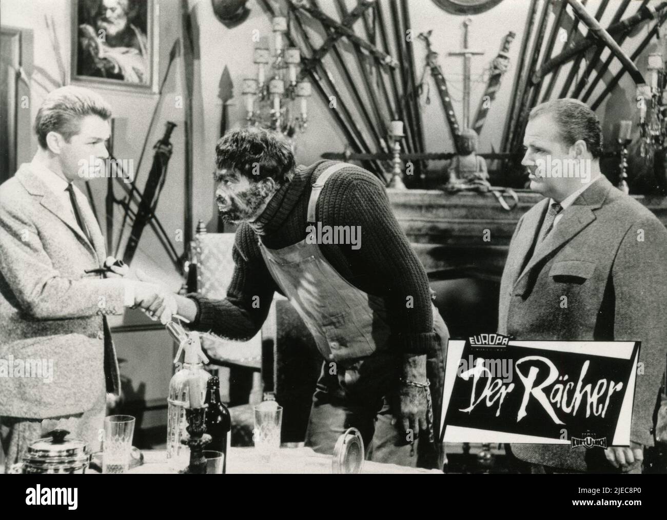 Die deutschen Schauspieler Heinz Drache, Al Hoosman und Benno ...