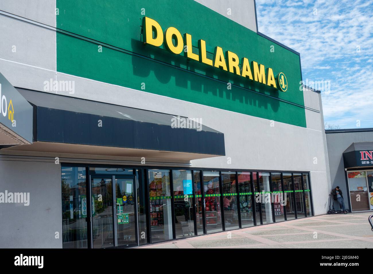 Dollarama speichern -Fotos und -Bildmaterial in hoher Auflösung – Alamy