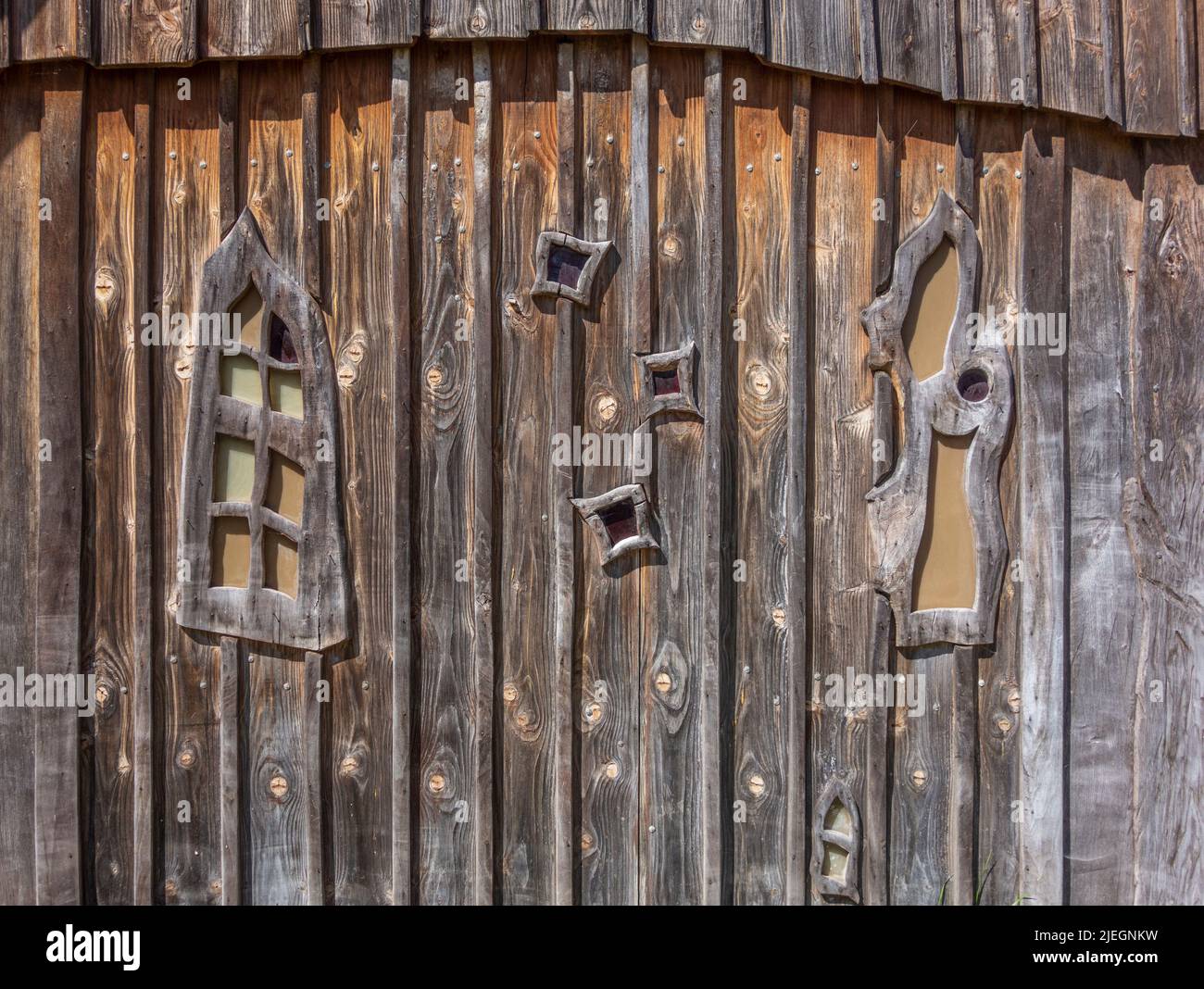 Rustikale holzfassade -Fotos und -Bildmaterial in hoher Auflösung – Alamy