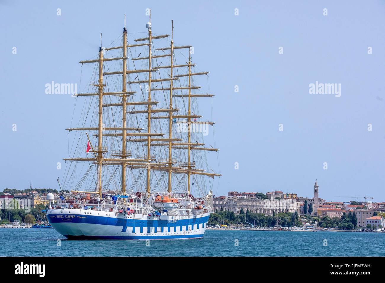 Das am 27. Juni aufgenommene Bild zeigt das 134,8 Meter lange ...