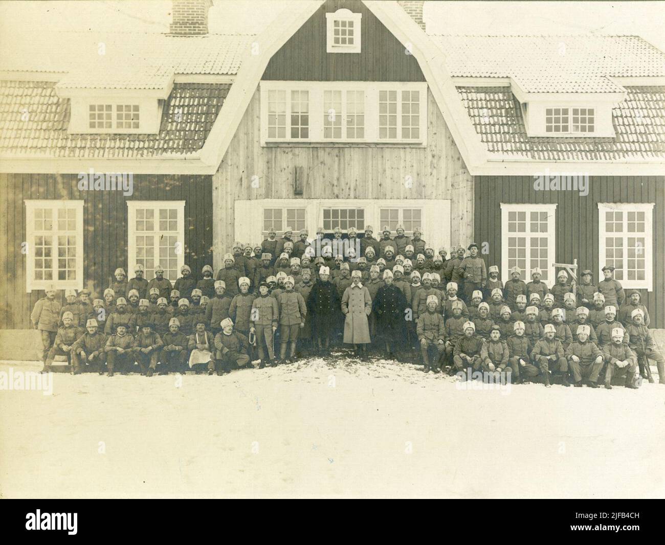 Gruppenportrait von Offizieren und Soldaten beim First Life Grenadier ...