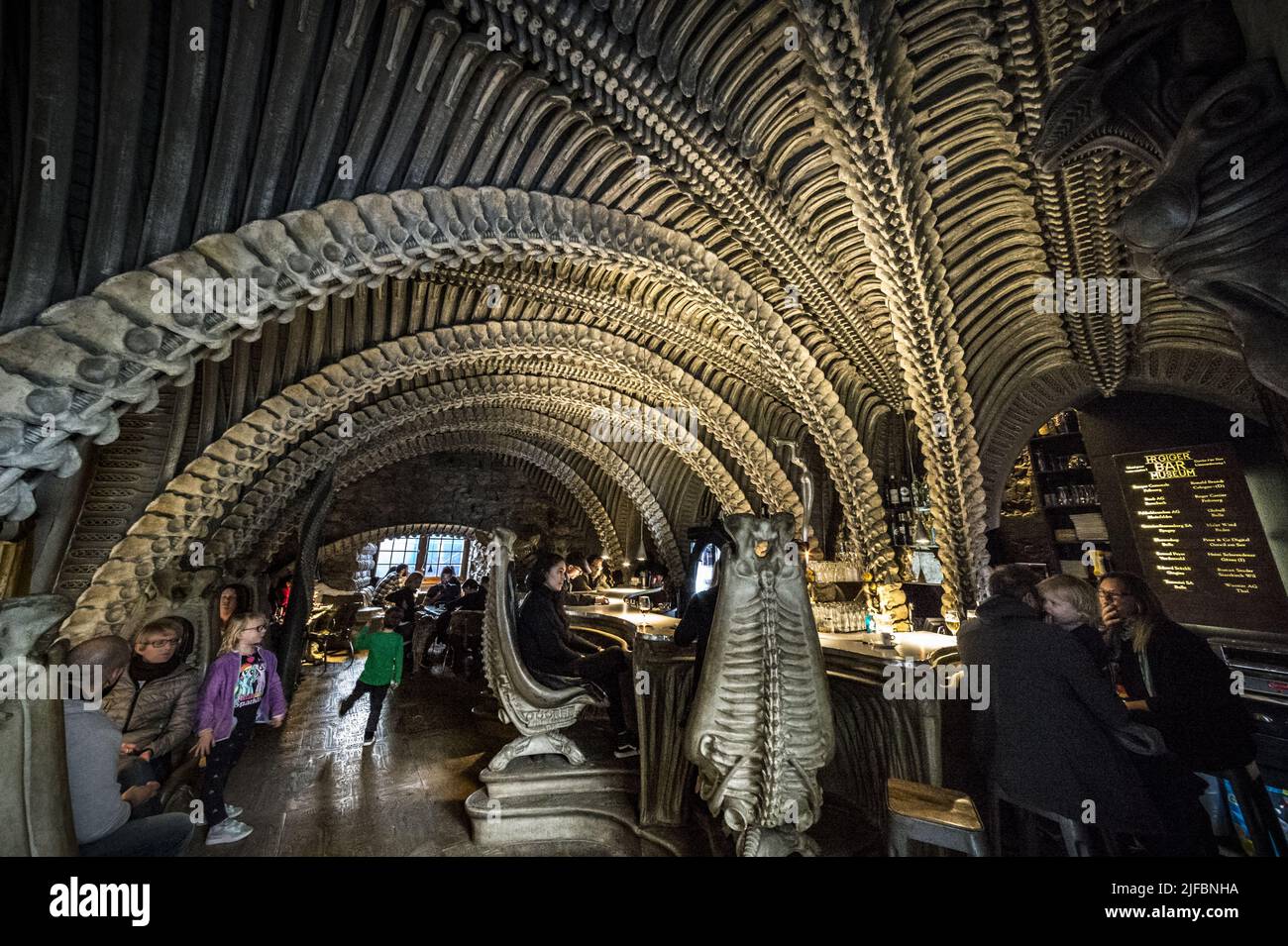 Schweiz, Kanton Freiburg, Gruyeres, mittelalterliche Stadt, Museumsbar ...