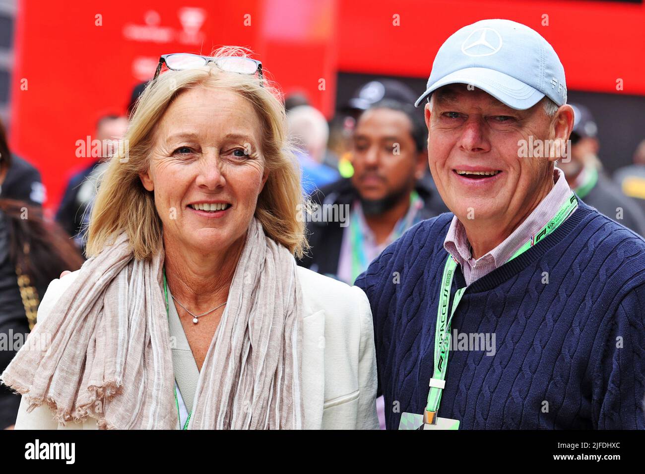 Silverstone, Großbritannien. 02.. Juli 2022. (L bis R): Alison Russell ...
