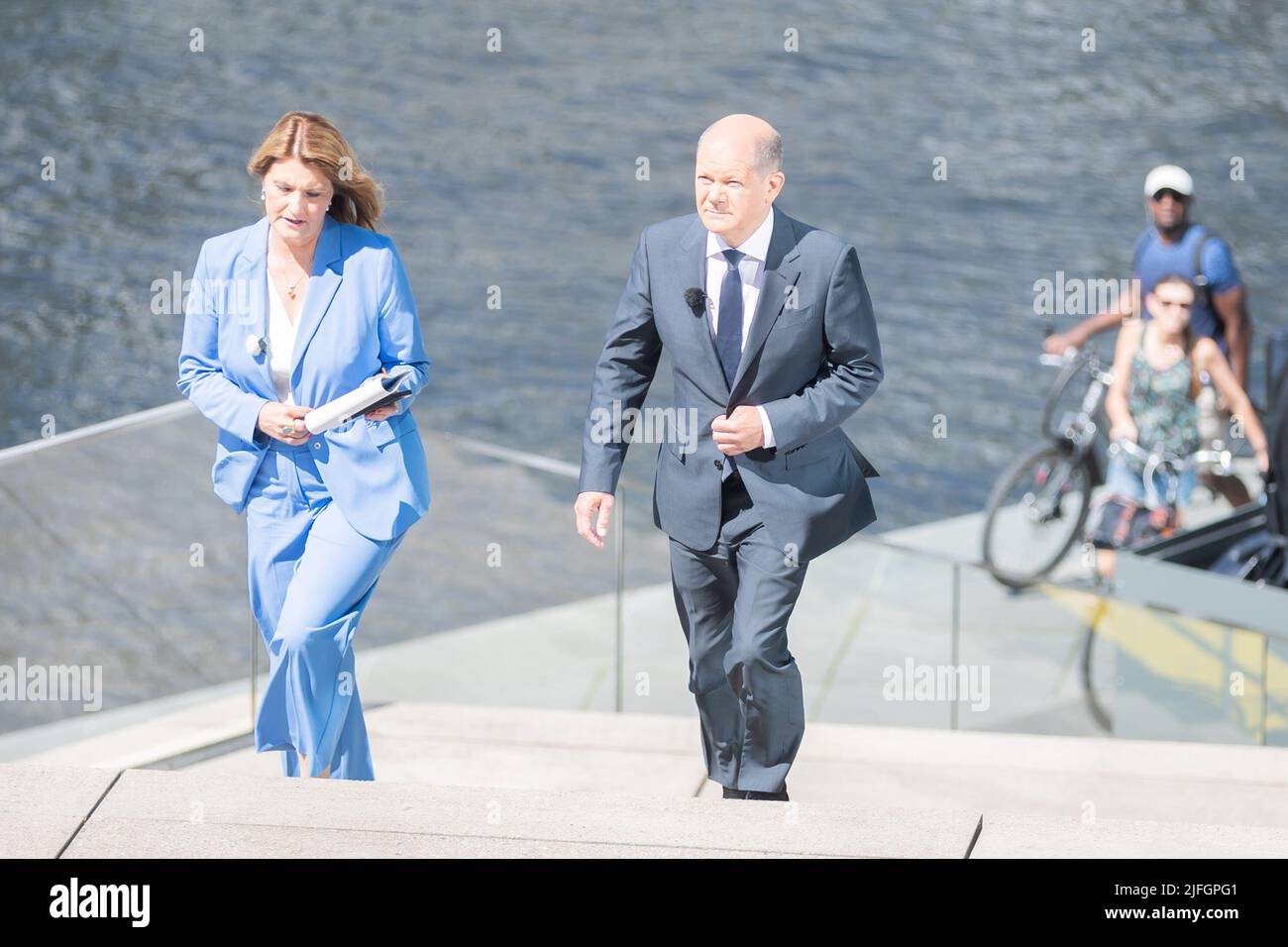 Berlin, Deutschland. 03.. Juli 2022. Bundeskanzler Olaf Scholz (SPD ...