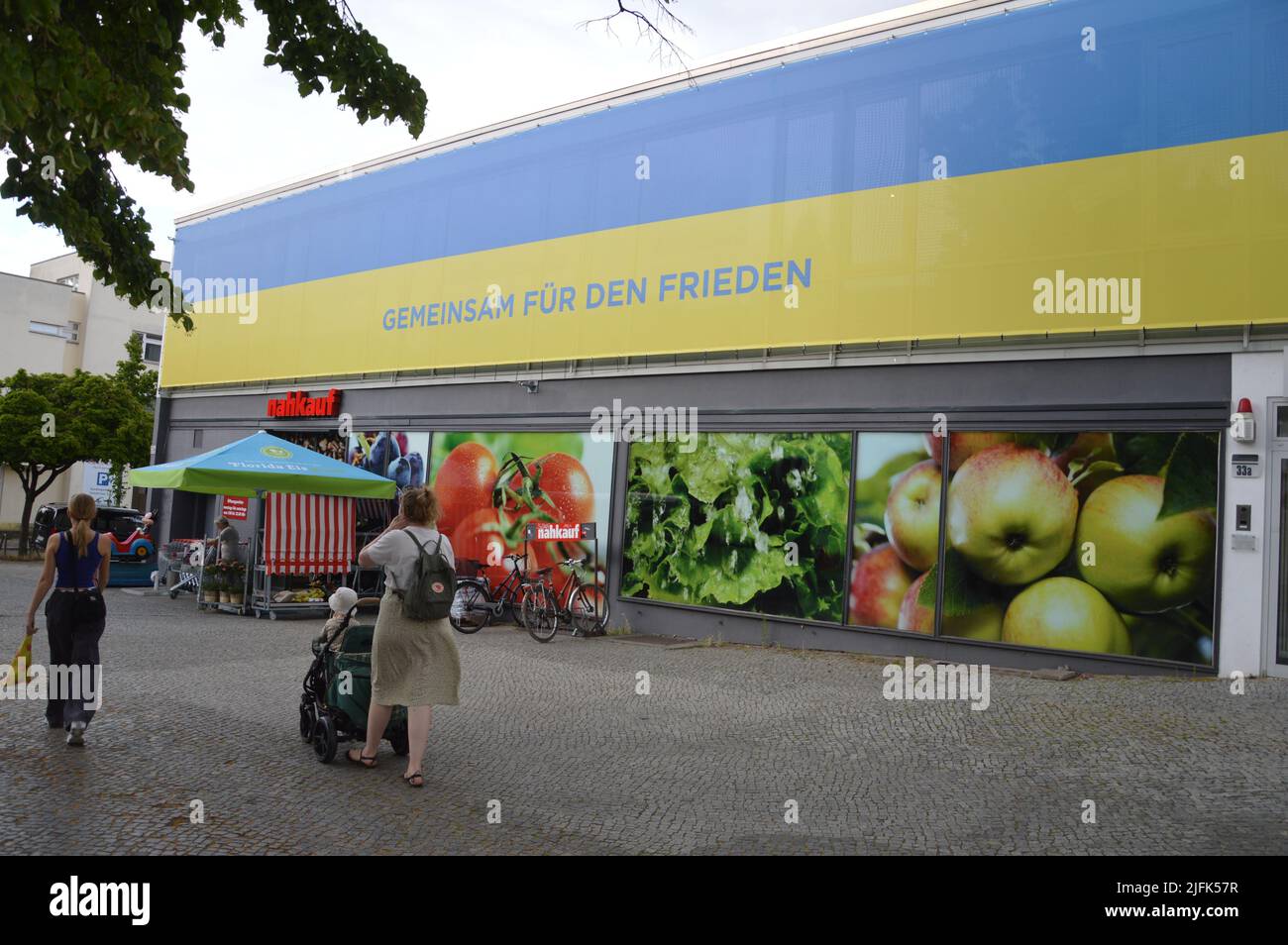 Berlin, Deutschland - 24. Juni 2022 - 'gemeinsam für den Frieden ... Berlin, Deutschland - 24. Juni 2022 - 'gemeinsam für den Frieden ...