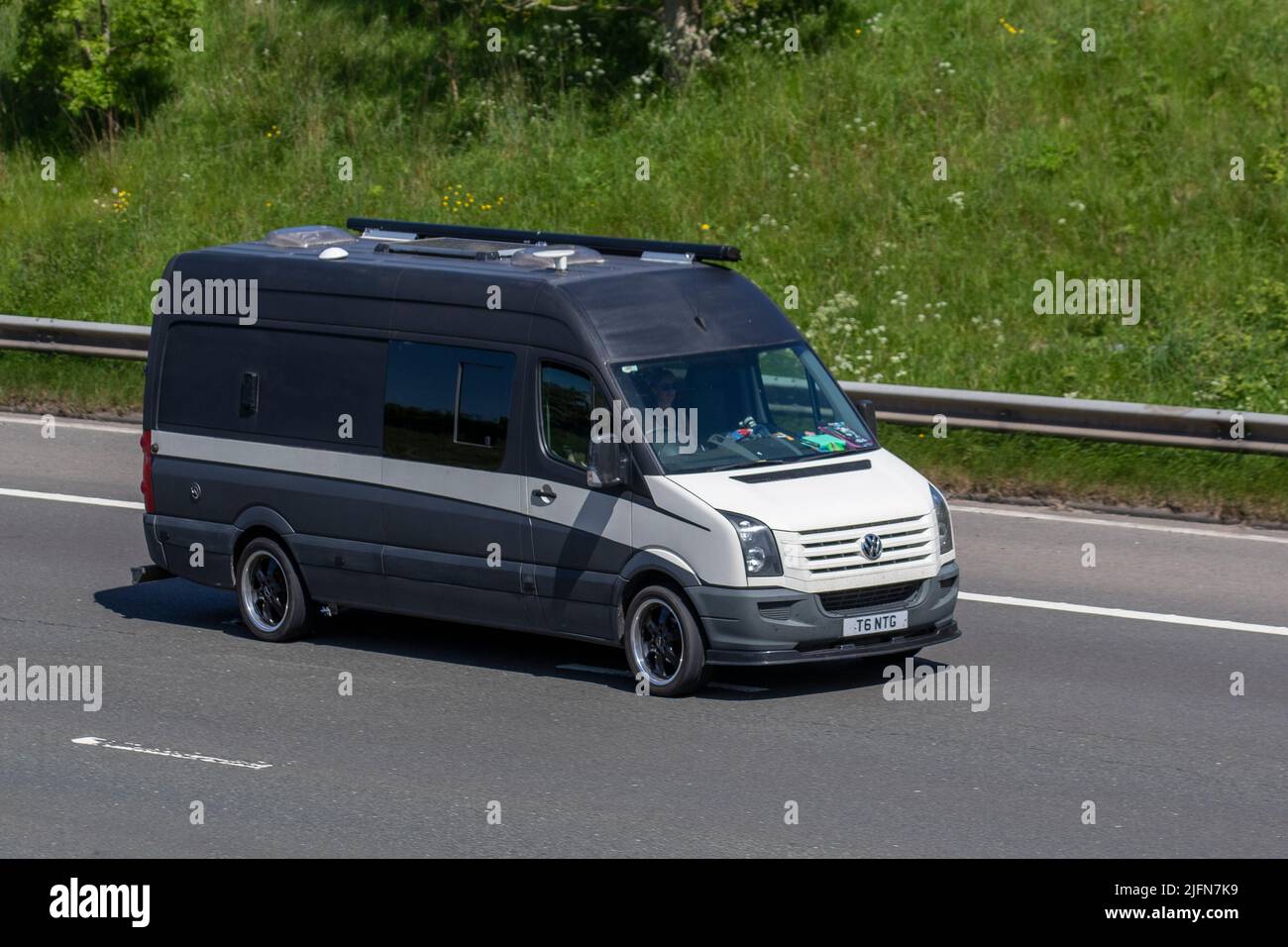 Vw volkswagen crafter cr 35 tdi 136 lrh 1 mwb -Fotos und -Bildmaterial ...