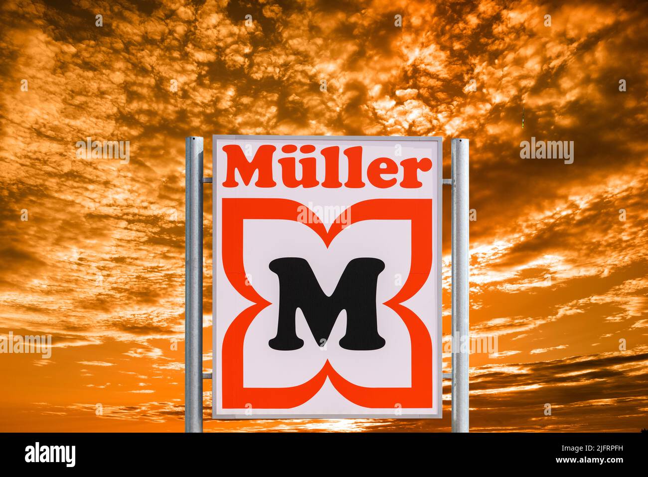 Muller logo -Fotos und -Bildmaterial in hoher Auflösung – Alamy
