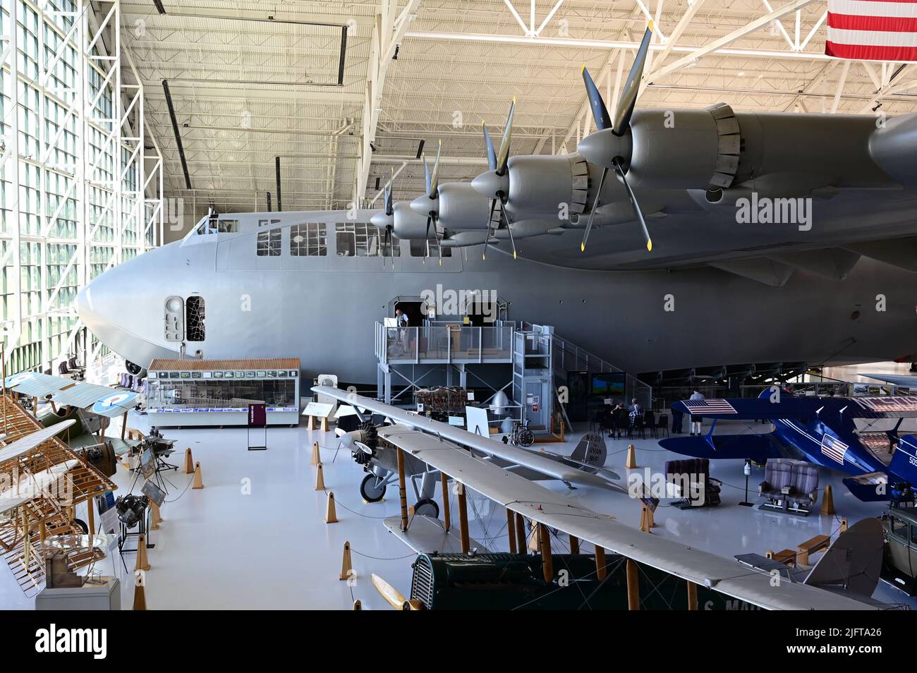 Hughes h 4 hercules -Fotos und -Bildmaterial in hoher Auflösung – Alamy