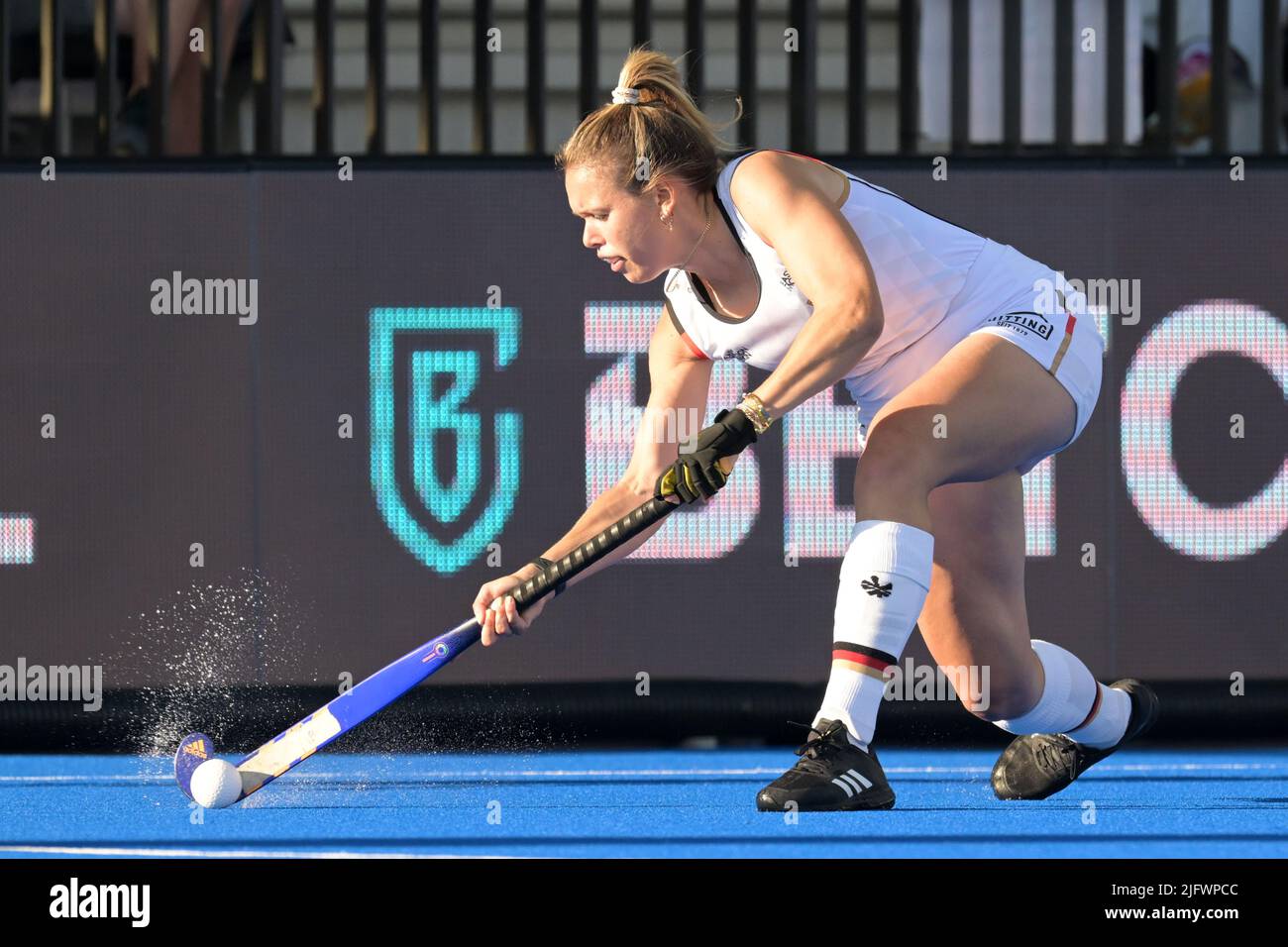 AMSTERDAM - Anne Schroder von den deutschen Hockeyfrauen beim FIH ...