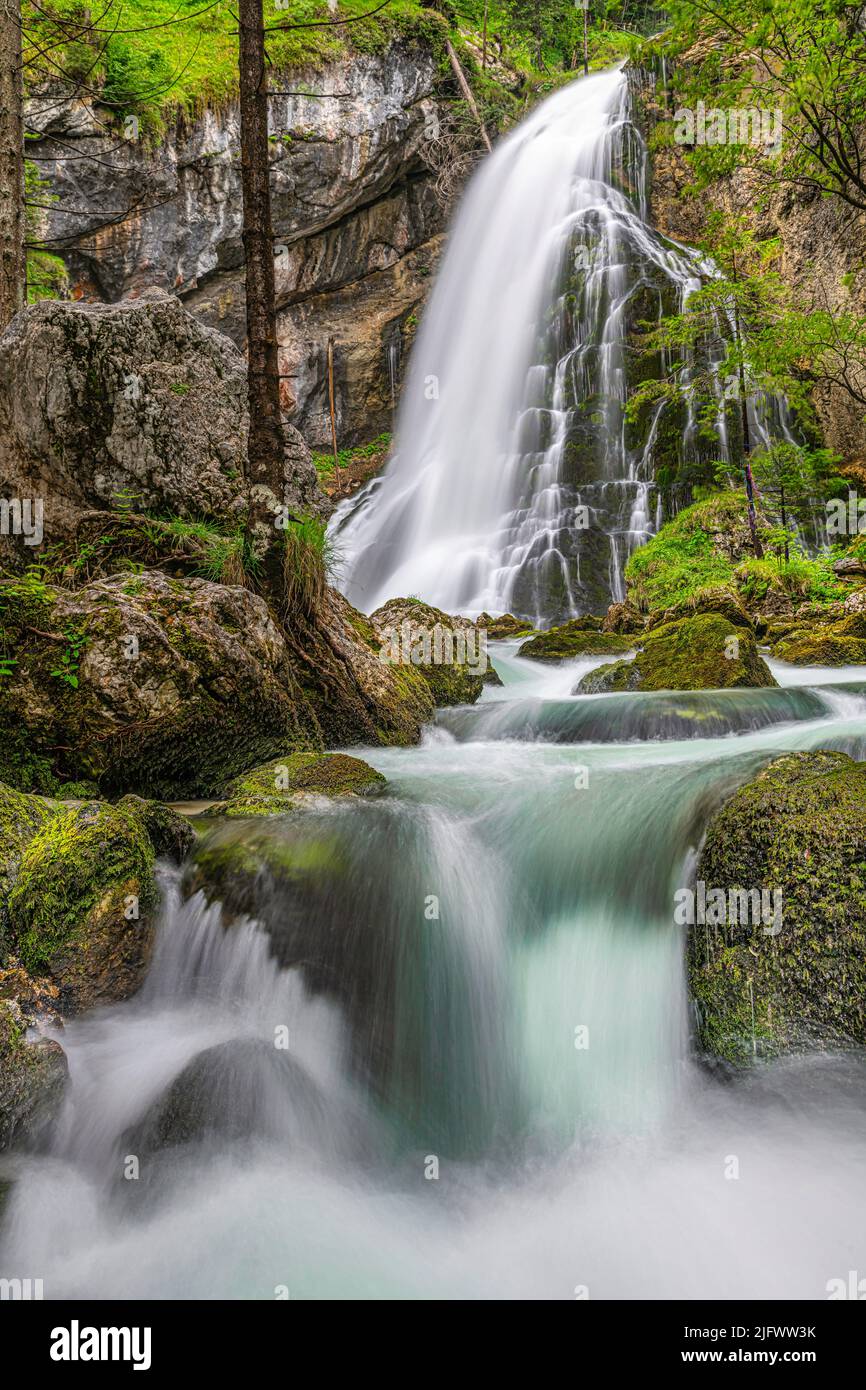 Wasserfall in golling -Fotos und -Bildmaterial in hoher Auflösung – Alamy