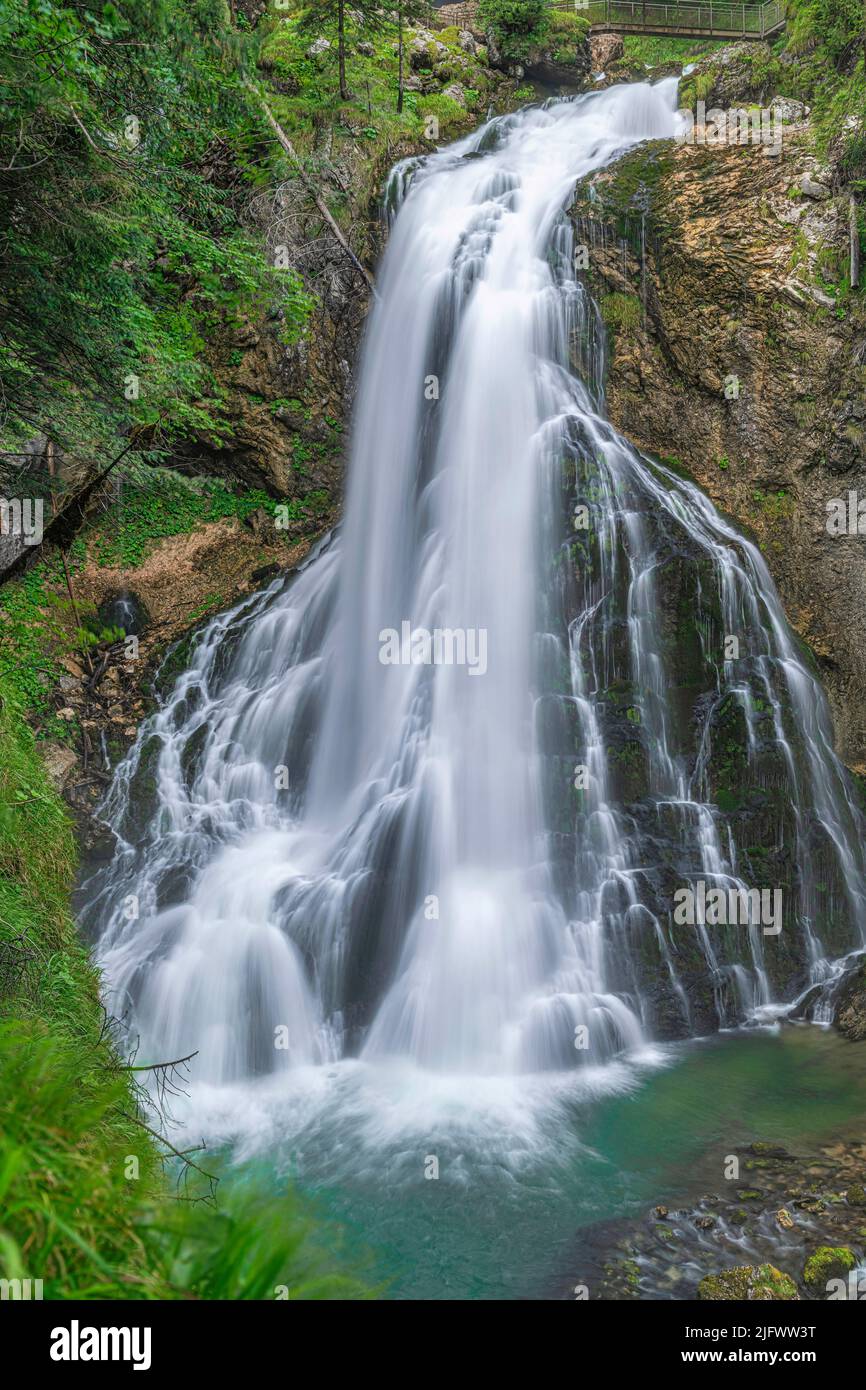 Wasserfall in golling -Fotos und -Bildmaterial in hoher Auflösung – Alamy