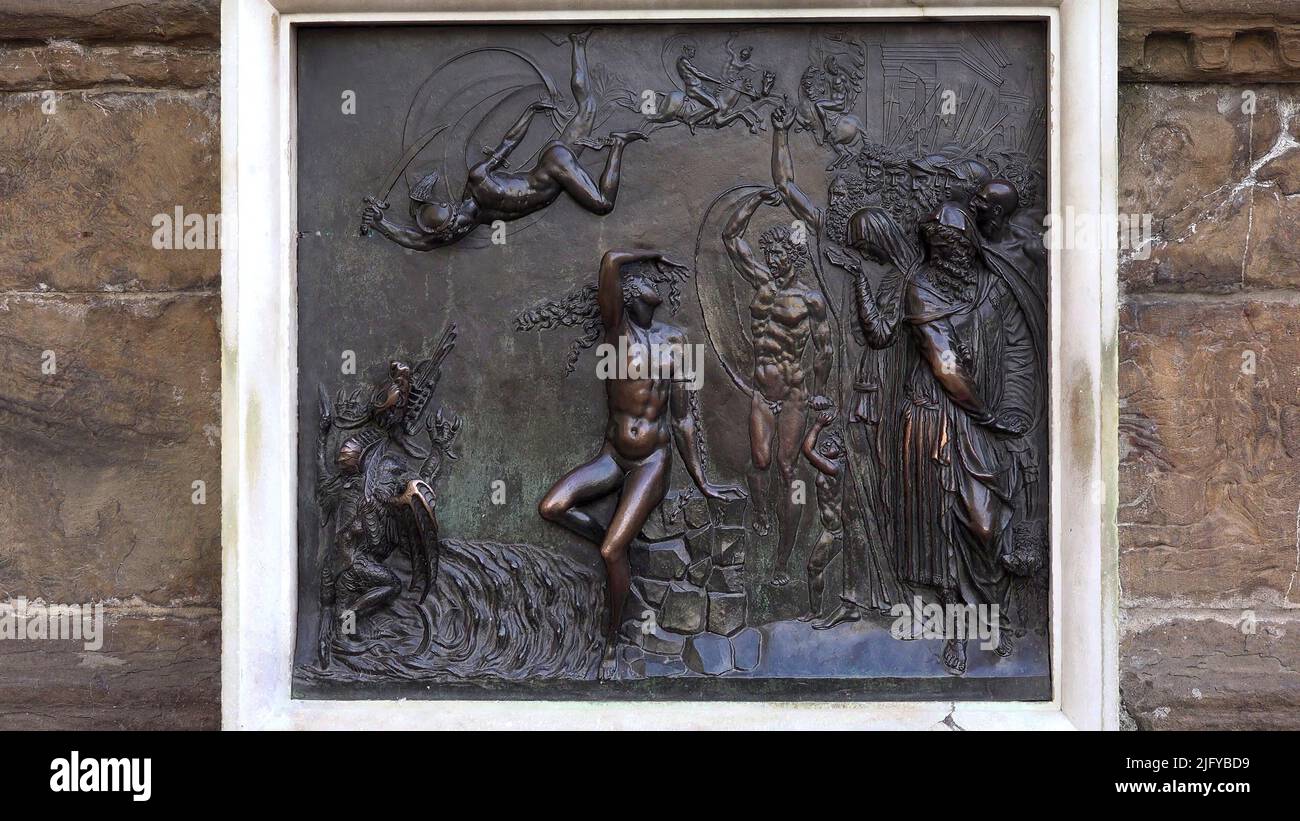 Perseus rettet Andromeda. Bronzerelief des italienischen Bildhauers ...