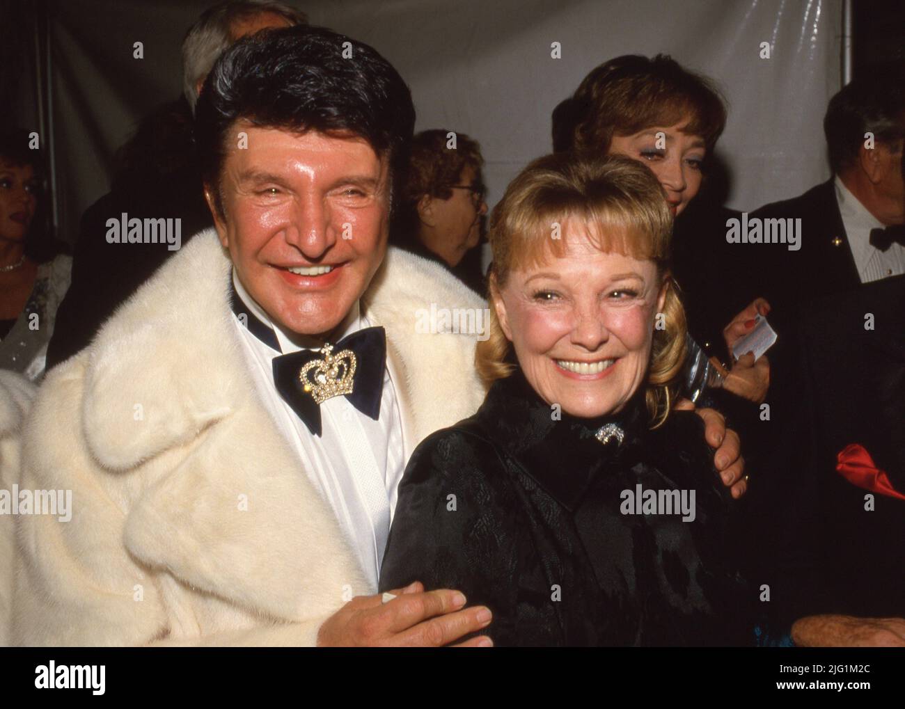 Liberace und June Allyson bei der Tribute an Ronald Reagan und Nancy ...