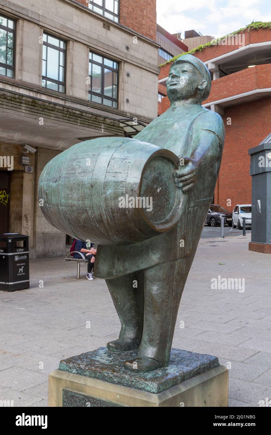 Leeds barrel man skulptur -Fotos und -Bildmaterial in hoher Auflösung ...