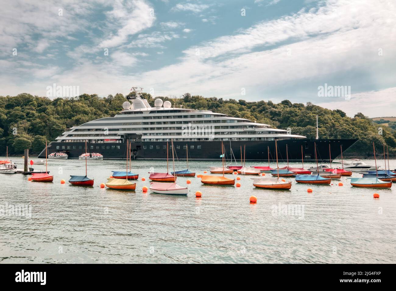 Großes Schiff, kleines Schiff. Das Luxuskreuzfahrtschiff Scenic Eclipse ...