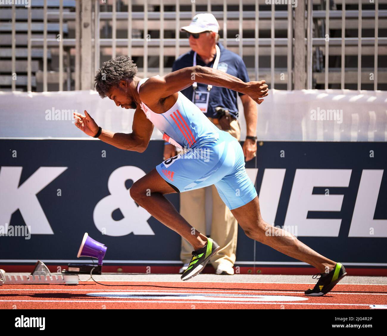 Noah Lyles hebt im ersten Lauf der Herren 200m bei den US Championships ...