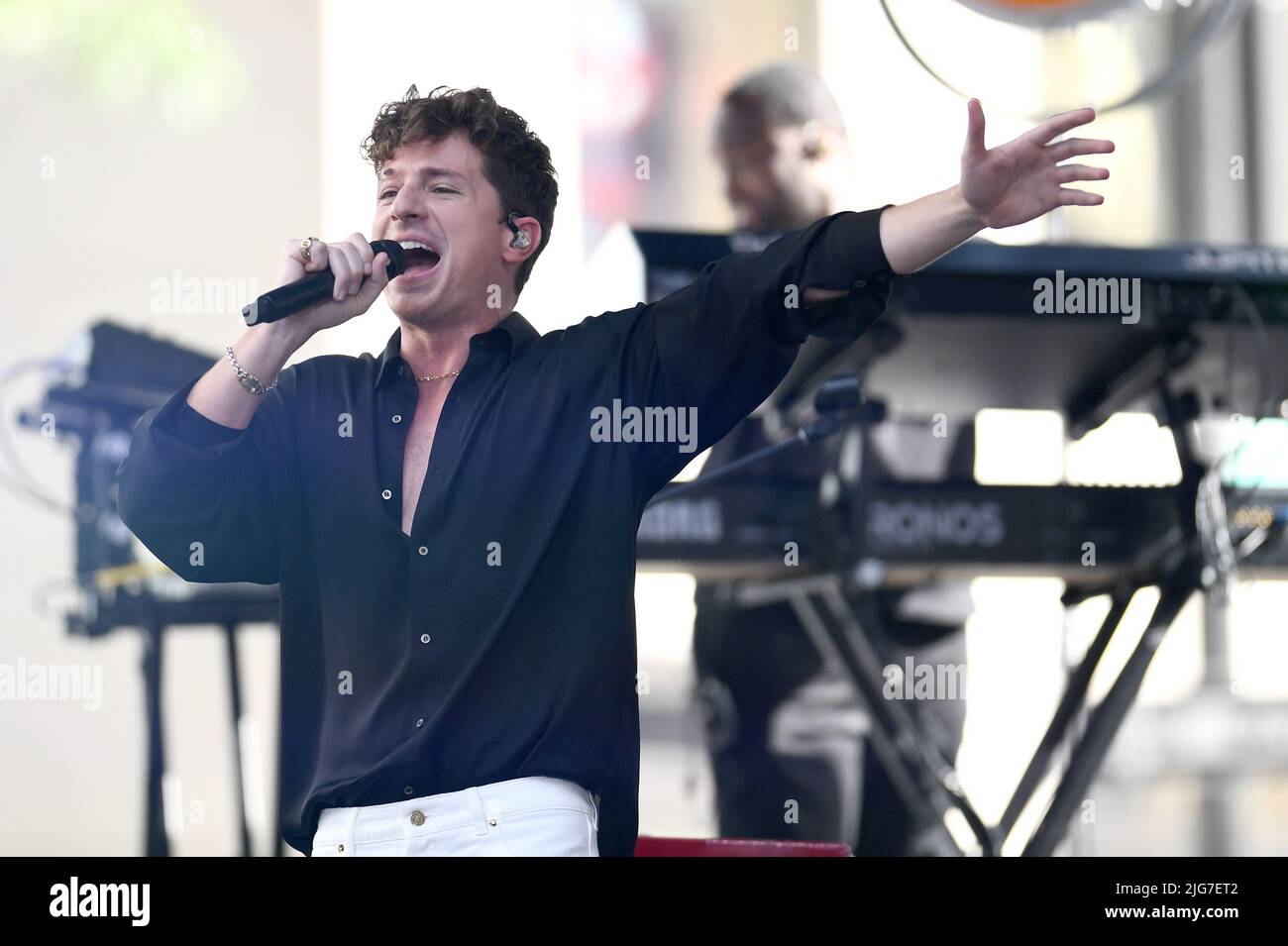 Der Sänger und Songwriter Charlie Puth tritt am 8. Juli 2022 bei der ...