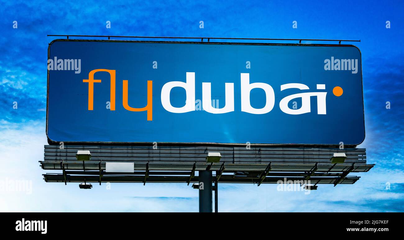 Logo flydubai -Fotos und -Bildmaterial in hoher Auflösung – Alamy