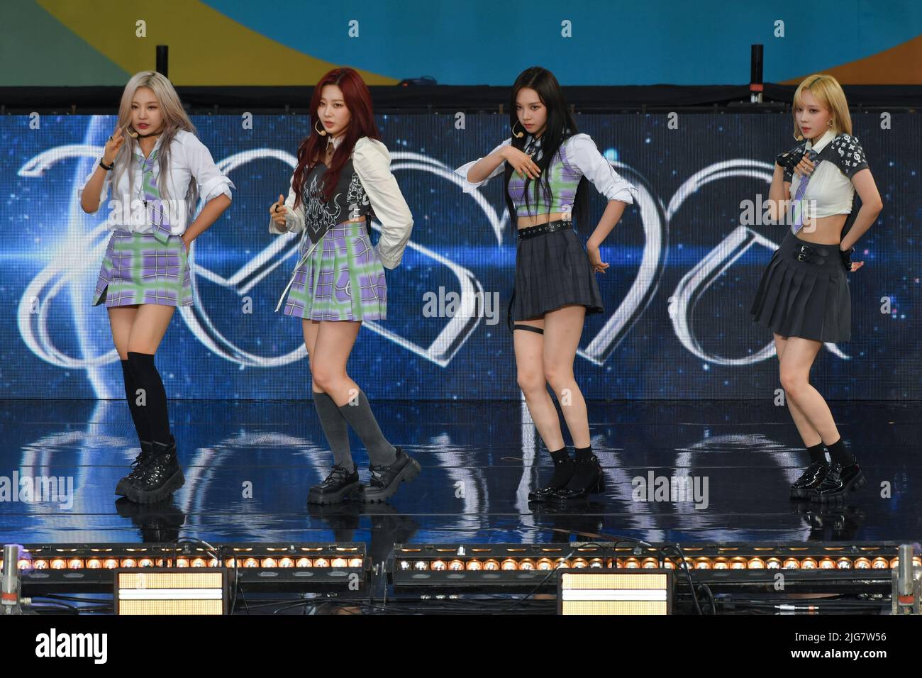 Die K-Pop-Mädchengruppe aespa treten am 8. Juli 2022 in New York auf der Bühne der „Good Morning ...
