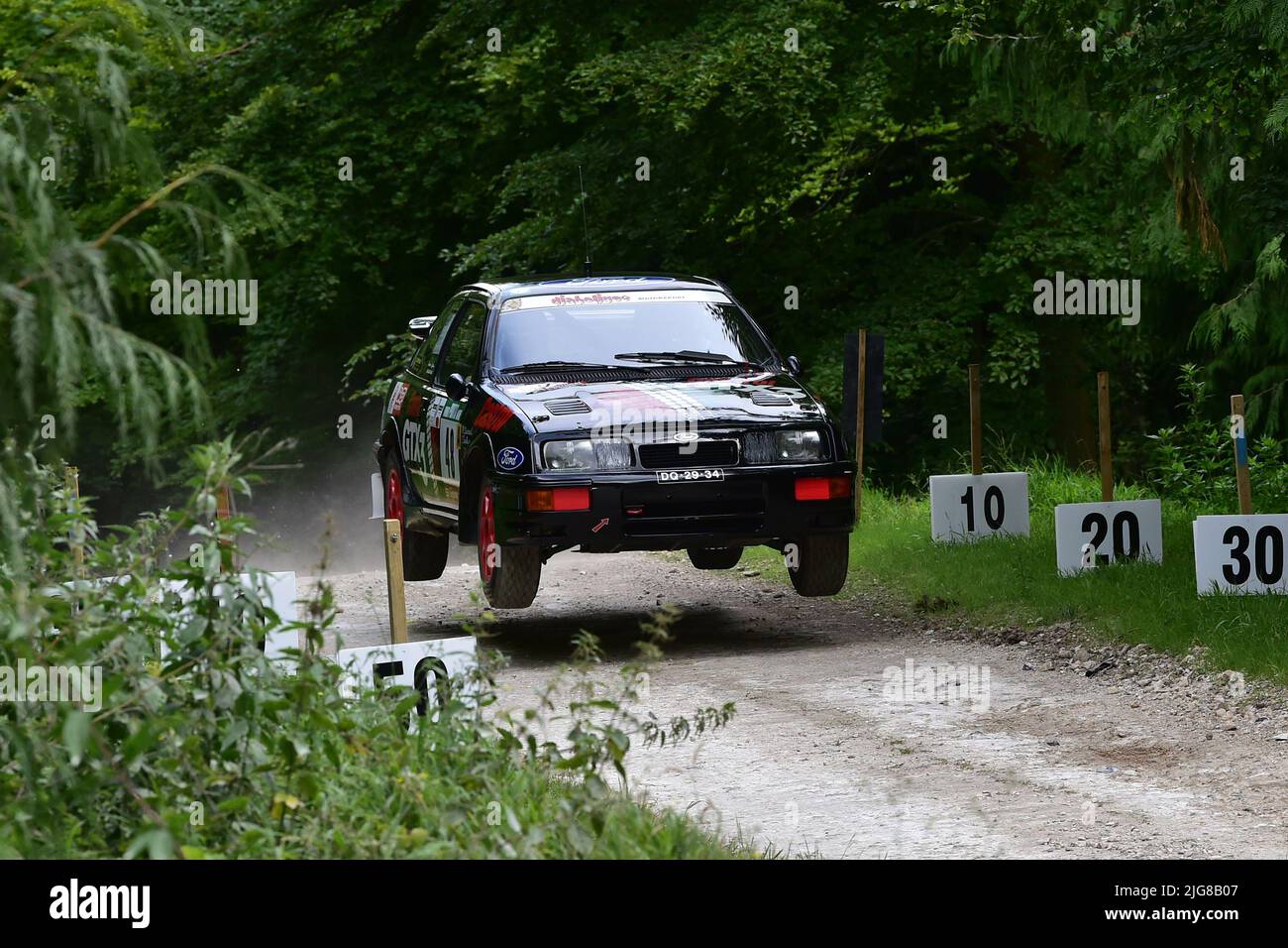 Alle vier Räder in der Luft, Jason Lepley, Ford Sierra RS Cosworth ...