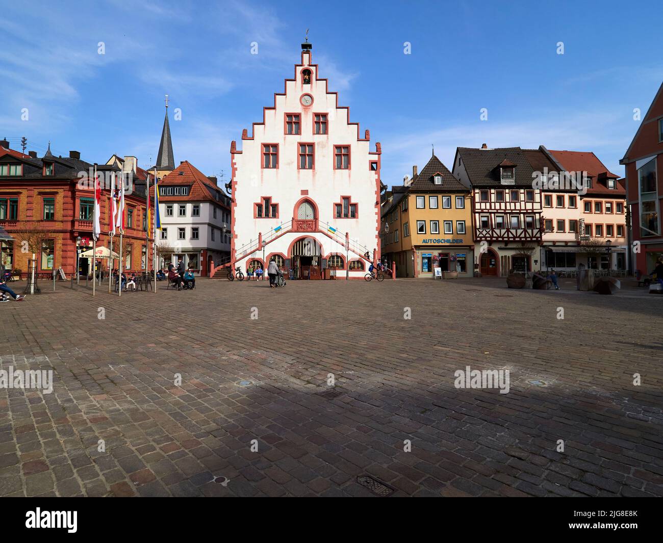 Historisches rathaus von karlstadt am main -Fotos und -Bildmaterial in ...