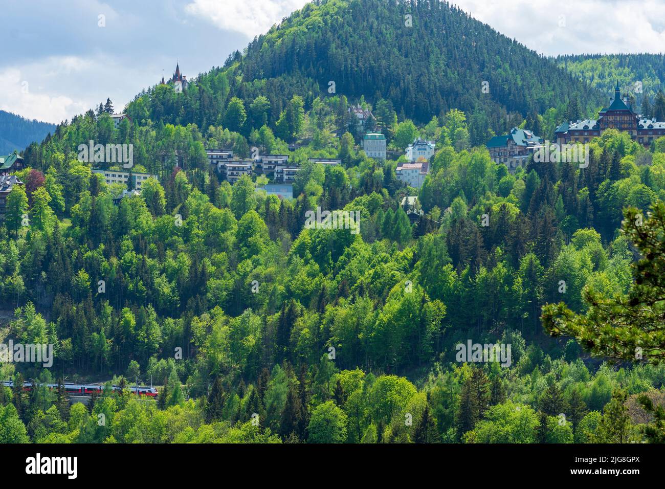 Ehemaliges hotel sudbahnhotel mitten in den wiener alpen -Fotos und ...