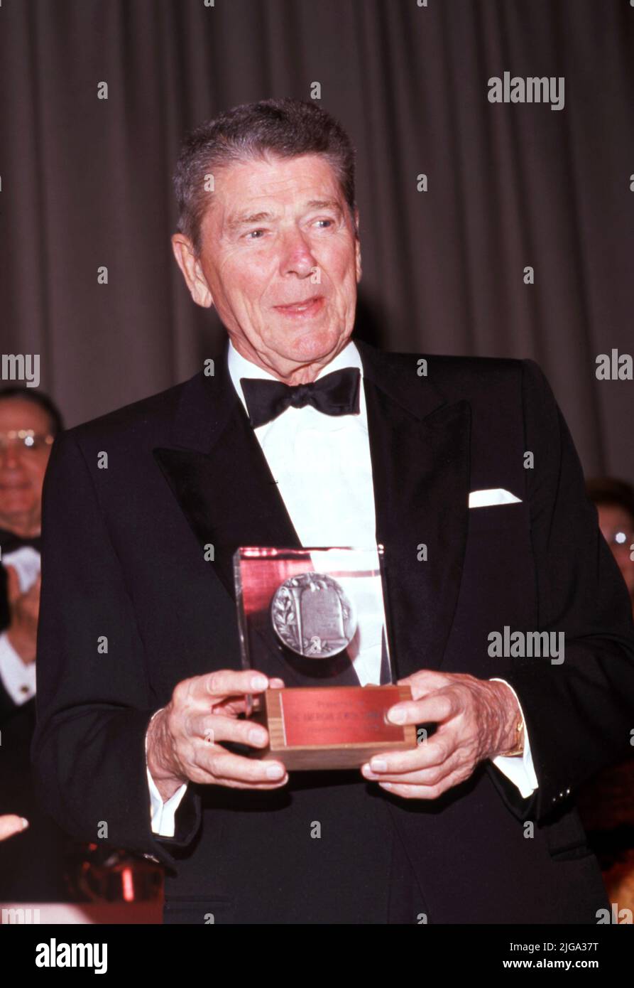 Ronald Reagan bei den American Jewish Committee Awards zu Ehren von ...