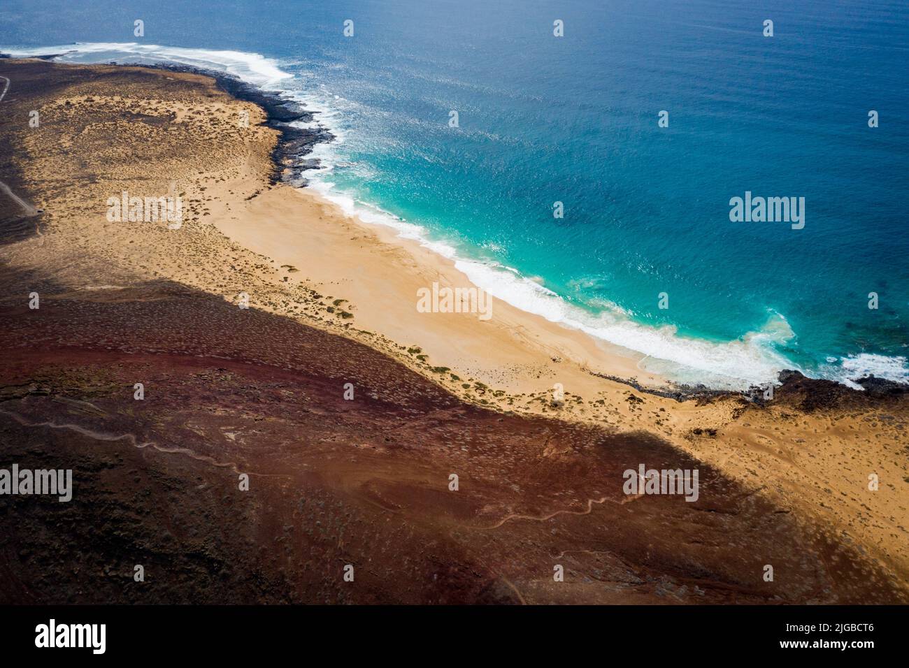 Vulkan sandstrand -Fotos und -Bildmaterial in hoher Auflösung – Alamy