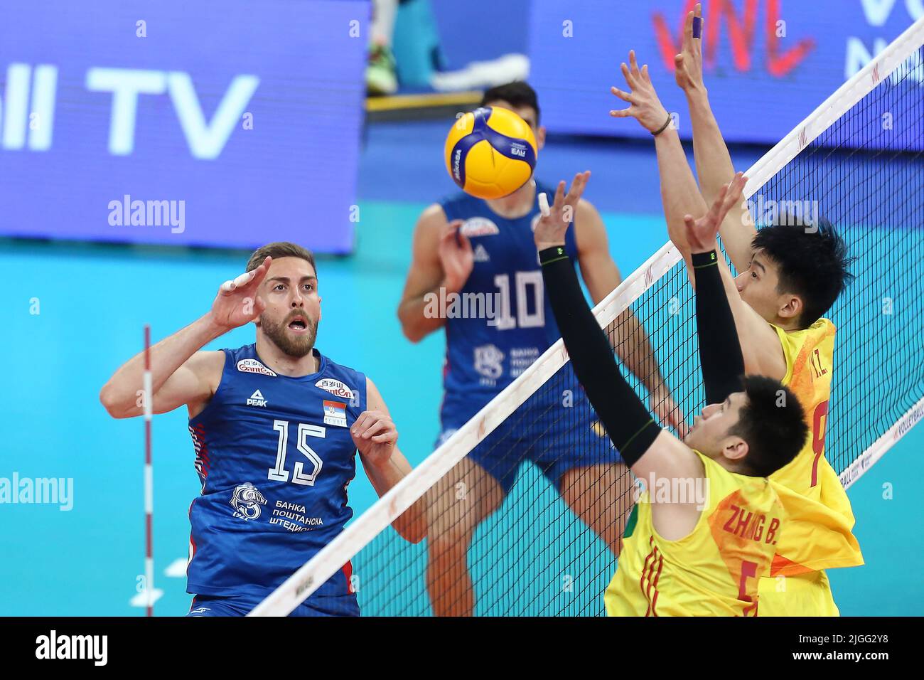 Nemanja Masulovic beim Spiel der FIVB Volleyball Nations League Men's Pool 6 zwischen China und ...