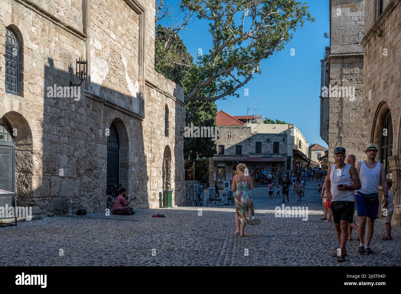 Die Altstadt von Rhodos ist die älteste bewohnte mittelalterliche Stadt ...