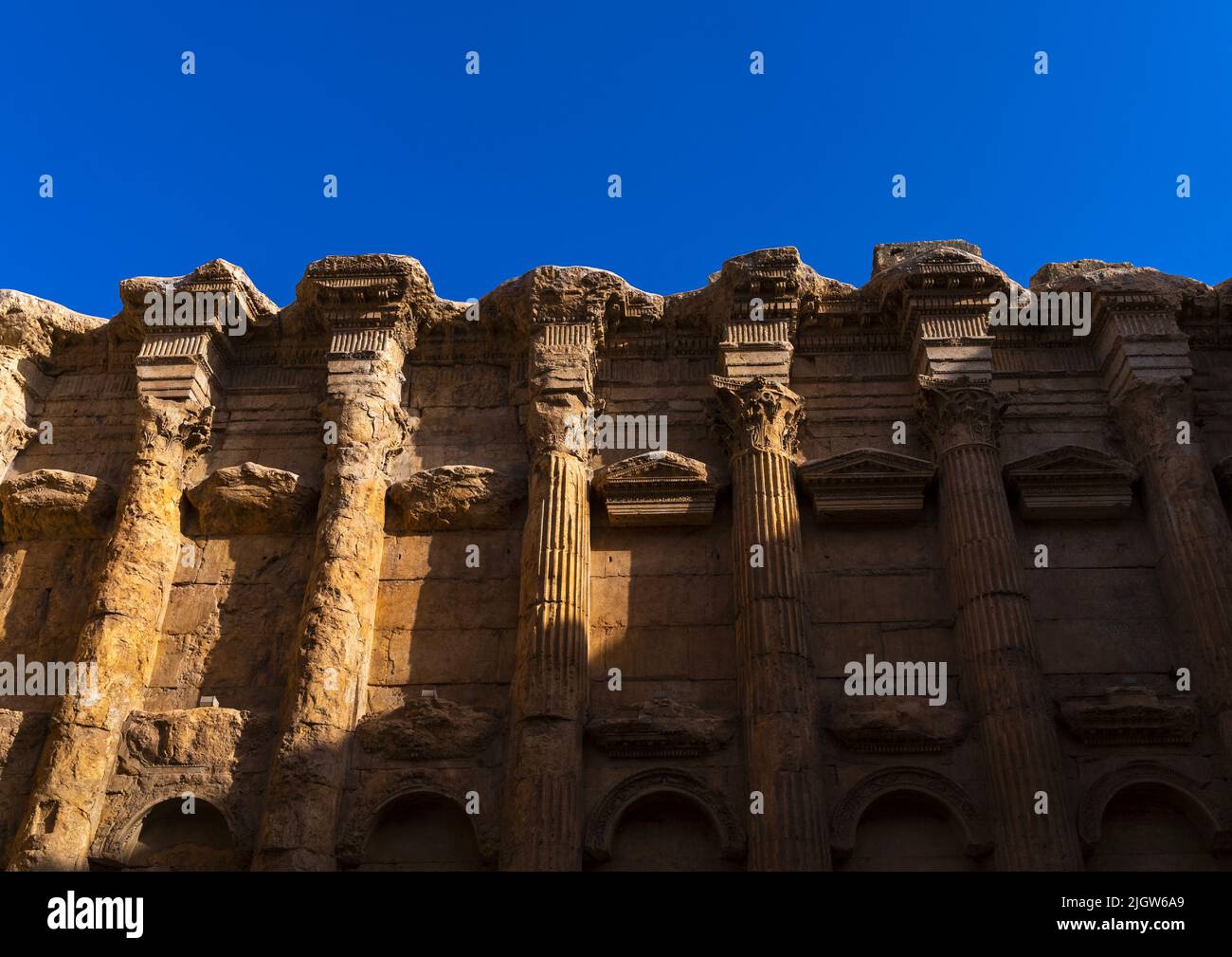 Antike Ruinen an der archäologischen Stätte, Baalbek-Hermel Governorate ...
